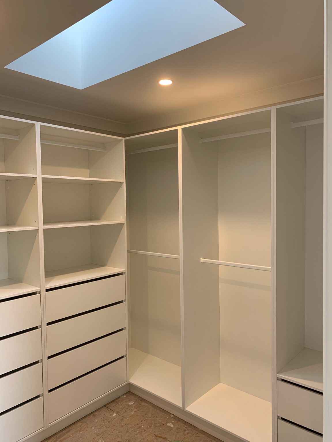 Walk-in-Wardrobe-with-full-carcass - Robes Delivered