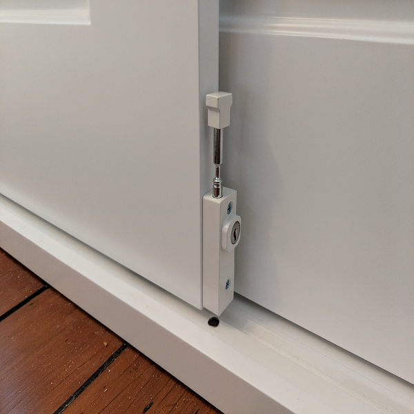 DIY-Sliding-Wardrobe-Door-lock - Robes Delivered
